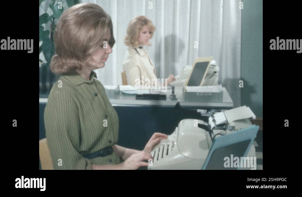 Typing office 1960s Stock Videos & Footage - HD and 4K Video Clips - Alamy