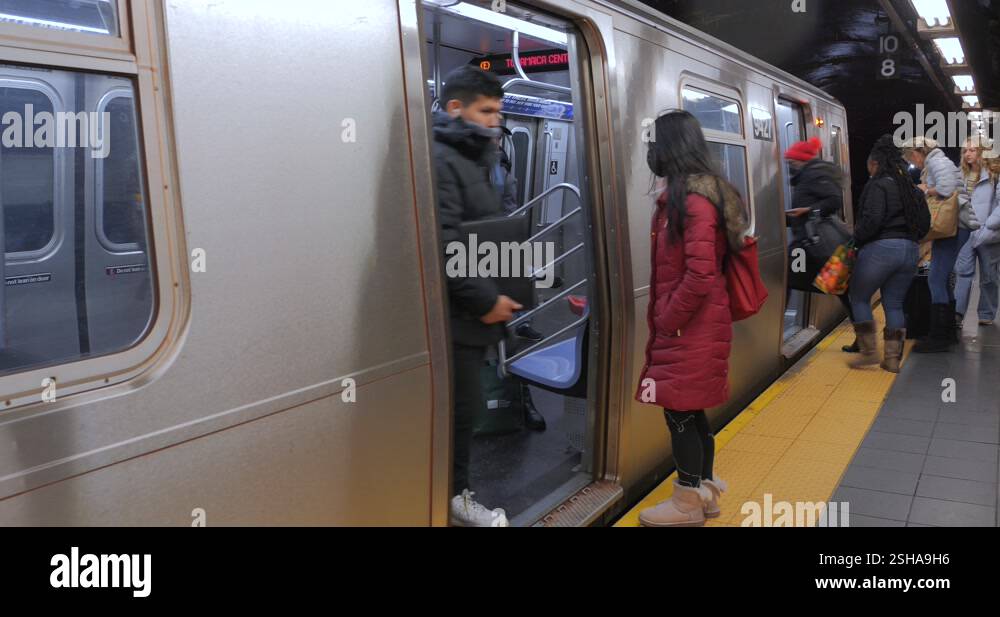 Getting off train platform Stock Videos & Footage - HD and 4K Video ...