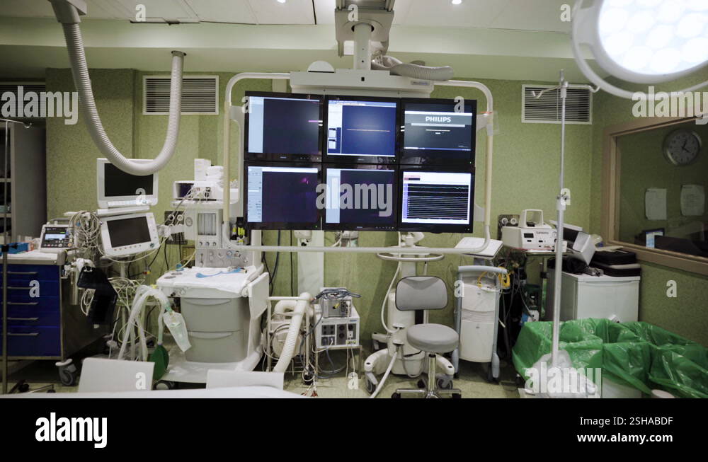 Critical operation Stock Videos & Footage - HD and 4K Video Clips - Alamy