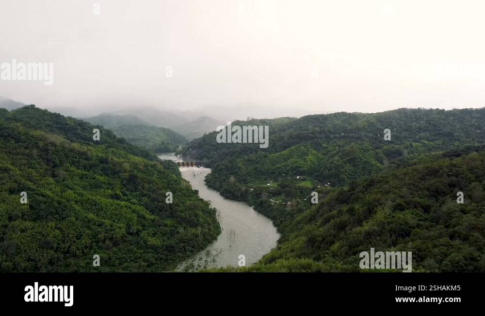 Wide aerial shot Ipo Dam in Dona Remedios Trinidad DRT, Bulacan Stock ...
