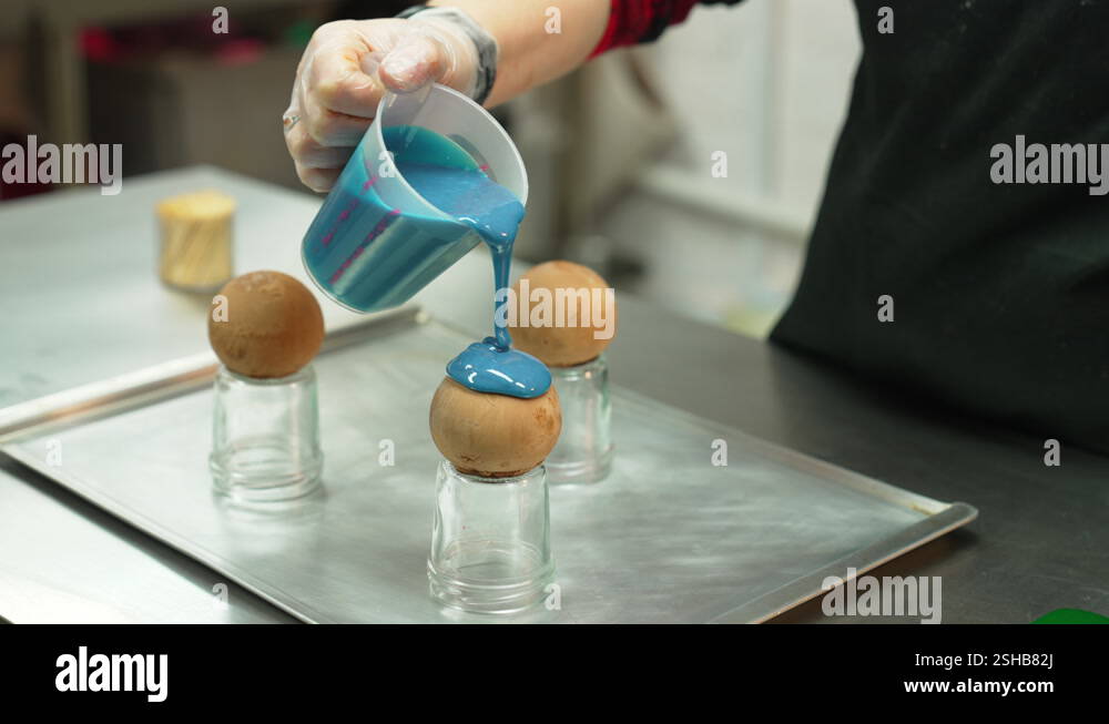 Flanele Stock Videos & Footage - HD and 4K Video Clips - Alamy