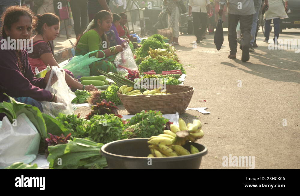 Bazaar mumbai Stock Videos & Footage - HD and 4K Video Clips - Alamy
