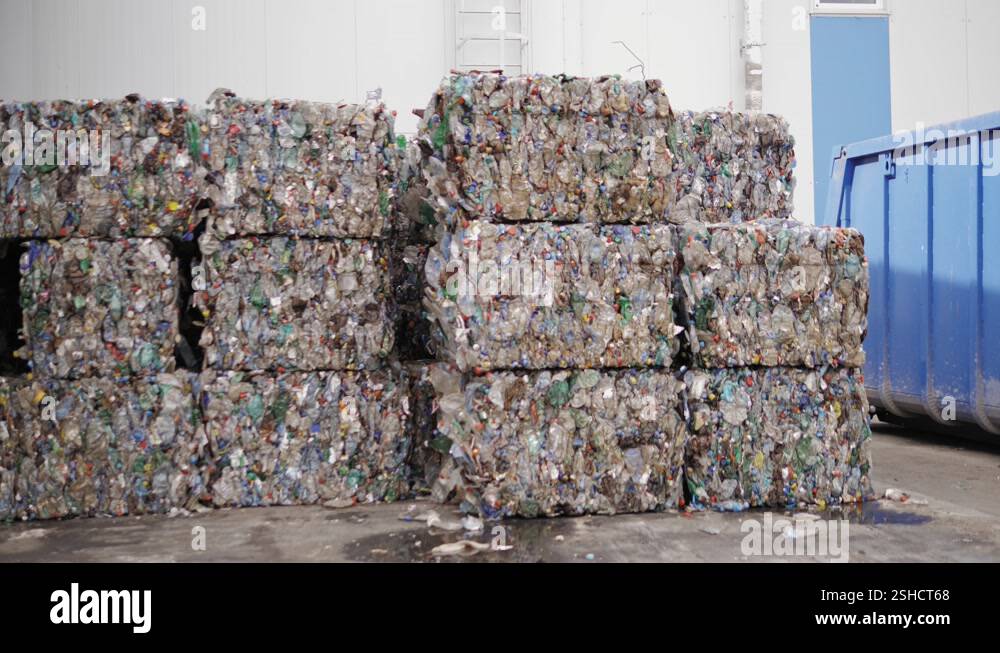 Garbage Recycling Factory, Plastic cubes for recycle Plant, Bales of ...