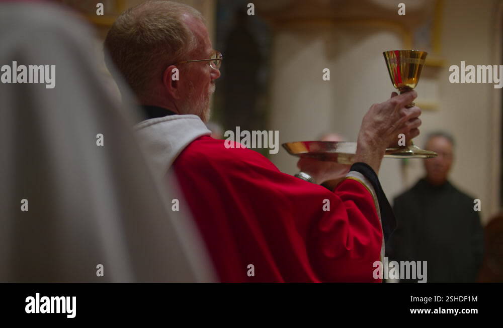 Eucharist cup Stock Videos & Footage - HD and 4K Video Clips - Alamy