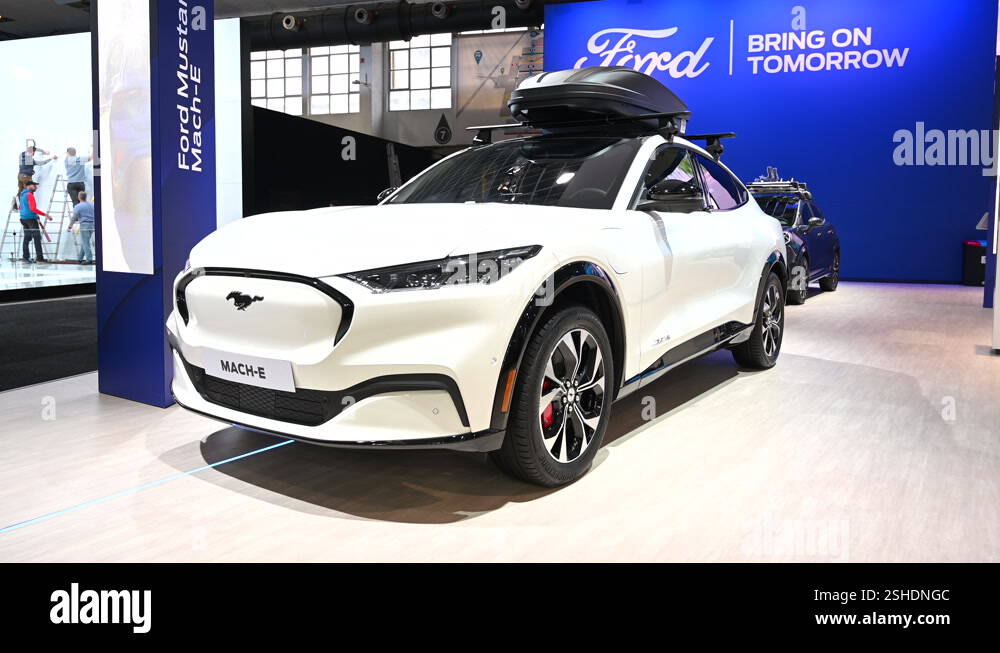 Ford electric suv Stock Videos & Footage - HD and 4K Video Clips - Alamy