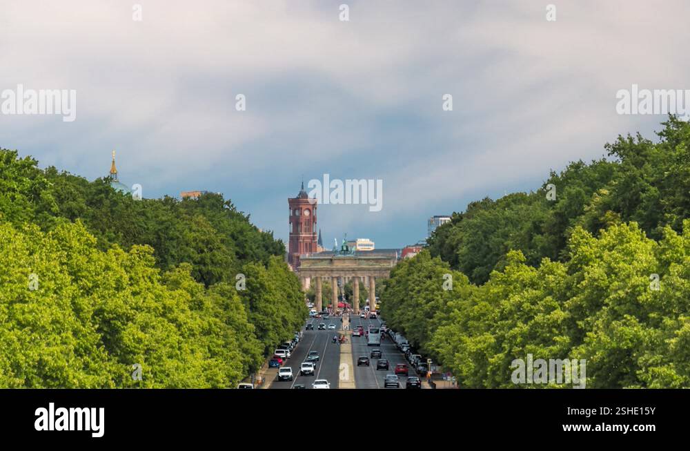 Berlin Germany time lapse 4K, timelapse at Brandenburg Gate and Tier ...