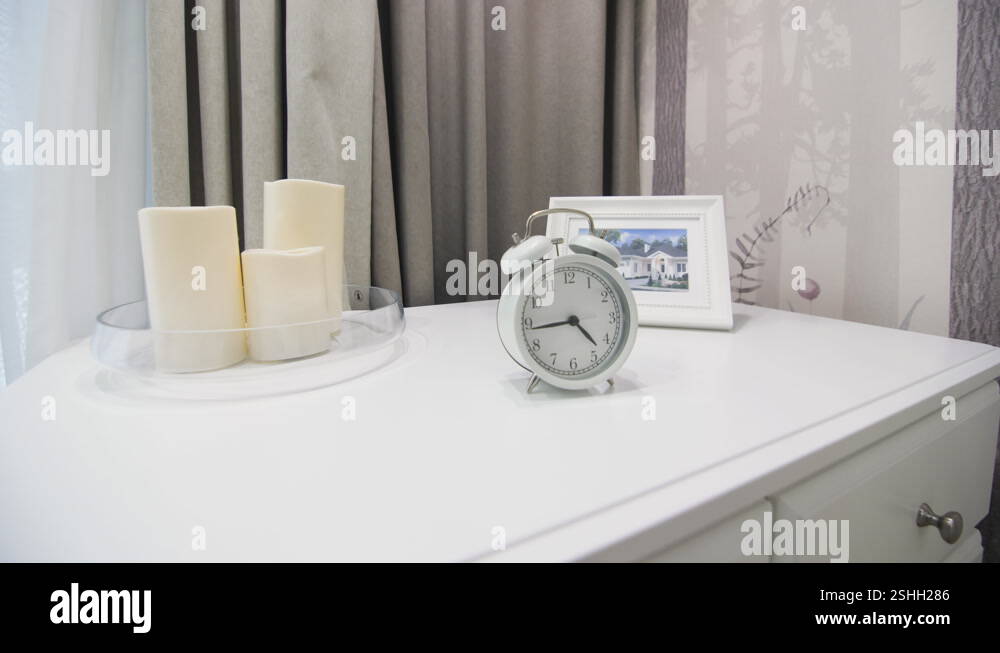 Chest clock Stock Videos & Footage - HD and 4K Video Clips - Alamy