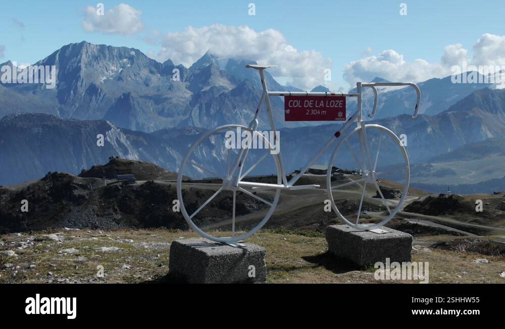 Bicycle symbol in white Stock Videos & Footage - HD and 4K Video Clips ...