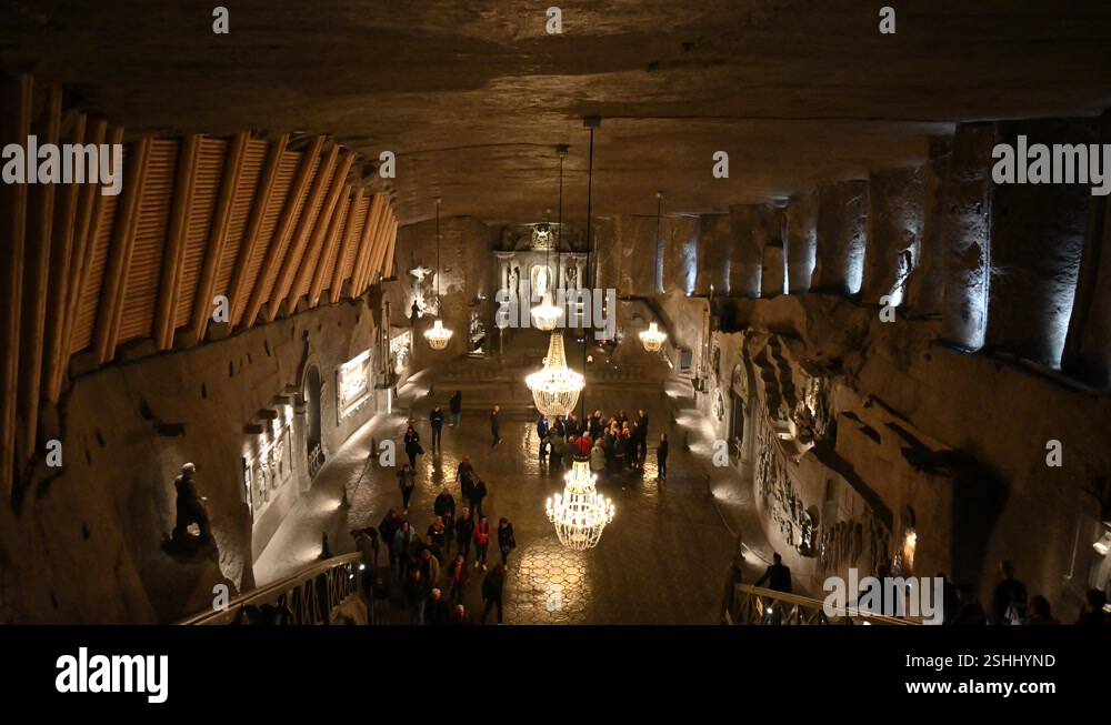 Great hall ceiling Stock Videos & Footage - HD and 4K Video Clips - Alamy