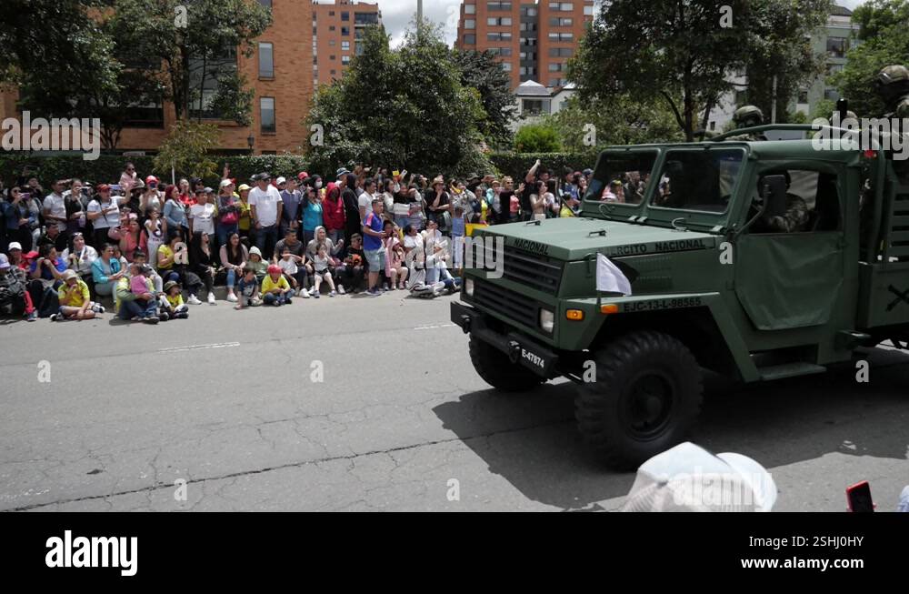 War truck carrying a cannon. Obus M101. Colombian army military parade ...