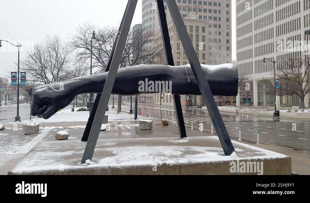 Detroit honors the great boxer Joe Louis with a monument that stands as ...