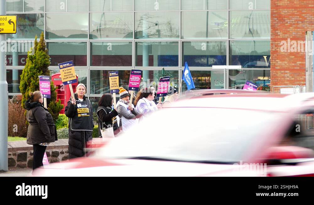 Underfunded NHS workers at Whiston hospital in St Helens, Merseyside ...