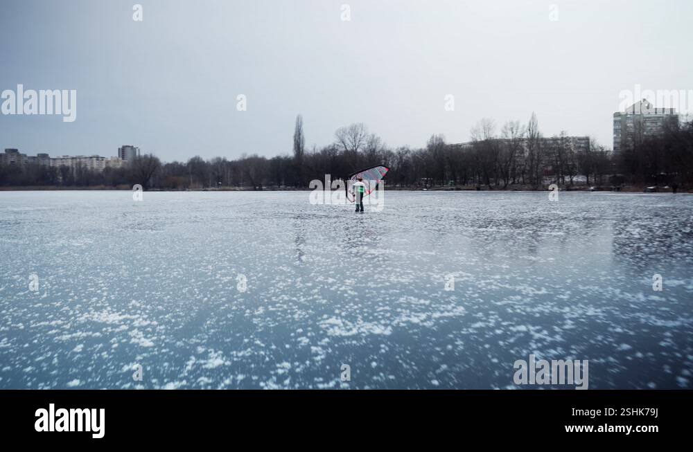 Hand wing Stock Videos & Footage - HD and 4K Video Clips - Alamy