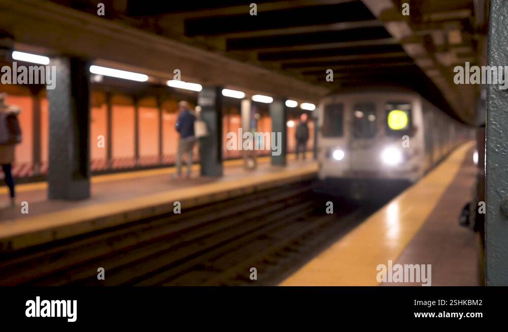 W Line Train arriving in station In New York City Subway Metro ...