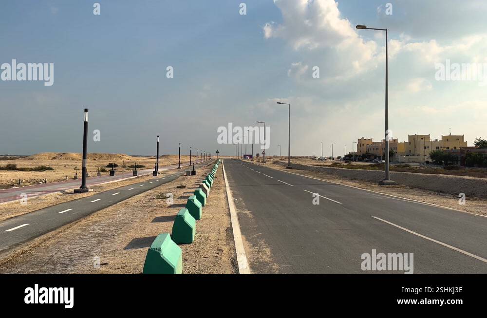 Abandoned desert road easy to see and visit in Emirates Qatar Saudi ...
