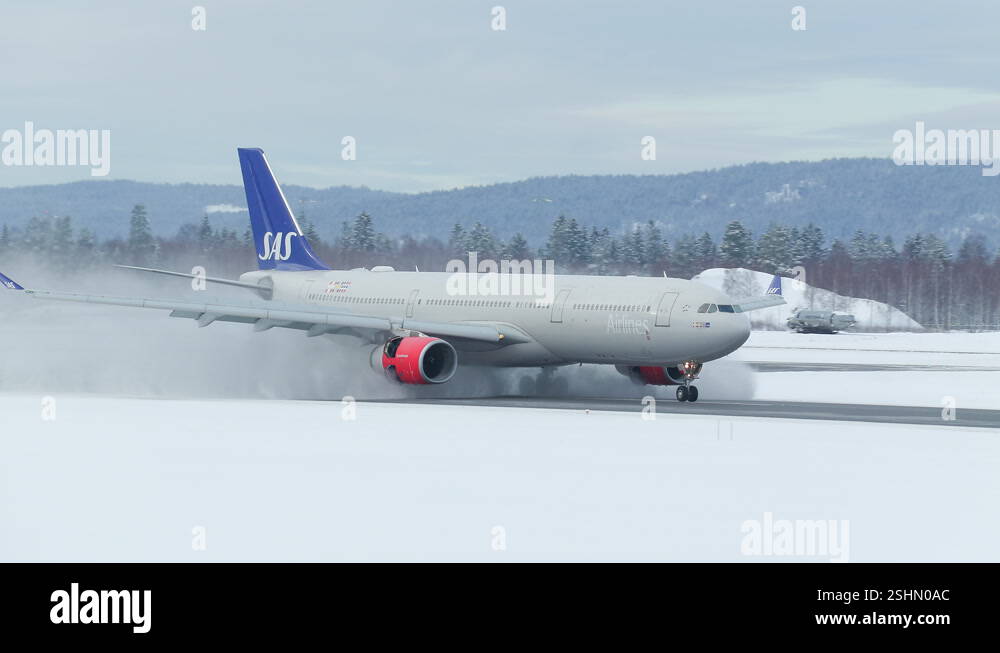 airplane airbus a330 arrival slippery runway reverse oslo airport ...