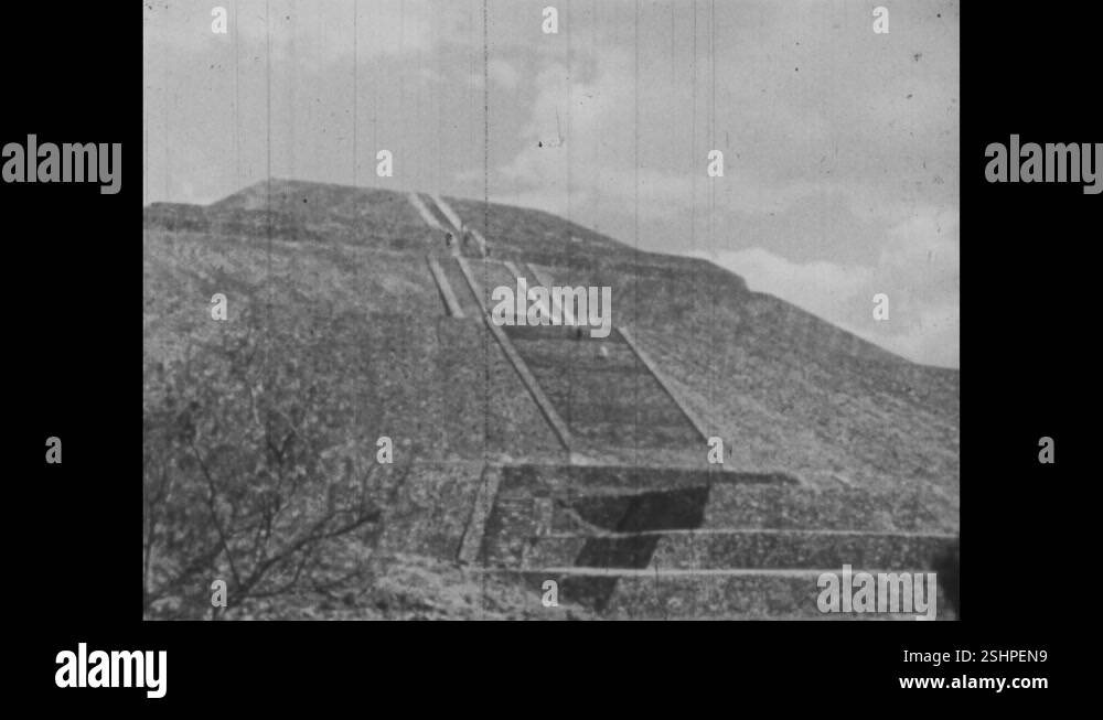 1950s mexico pyramid Stock Videos & Footage - HD and 4K Video Clips - Alamy