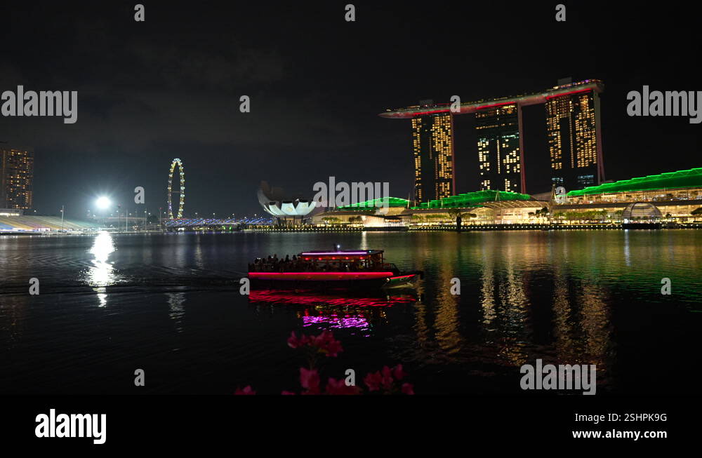 Panoramic view of Marina Bay in Singapore, showing popular landmarks ...
