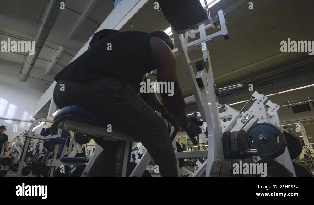 Back muscle train Stock Videos & Footage - HD and 4K Video Clips - Alamy