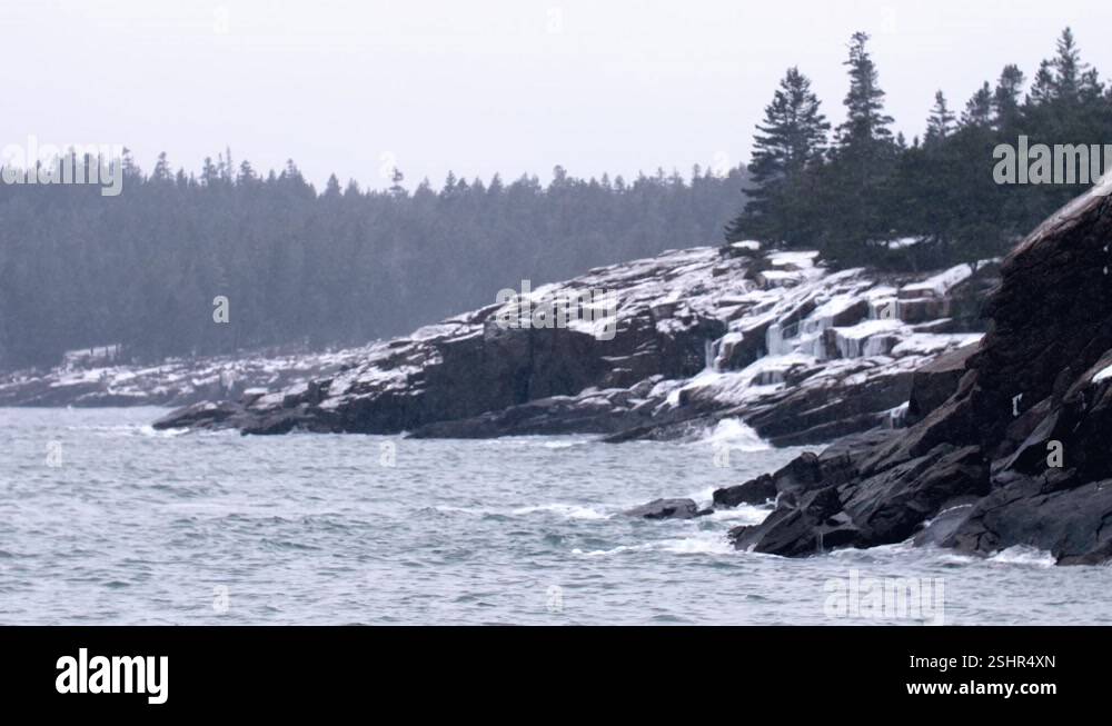 Long splash Stock Videos & Footage - HD and 4K Video Clips - Alamy