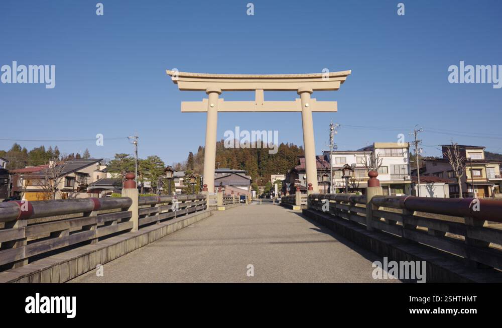 Torii gate giant torii gate Stock Videos & Footage - HD and 4K Video ...
