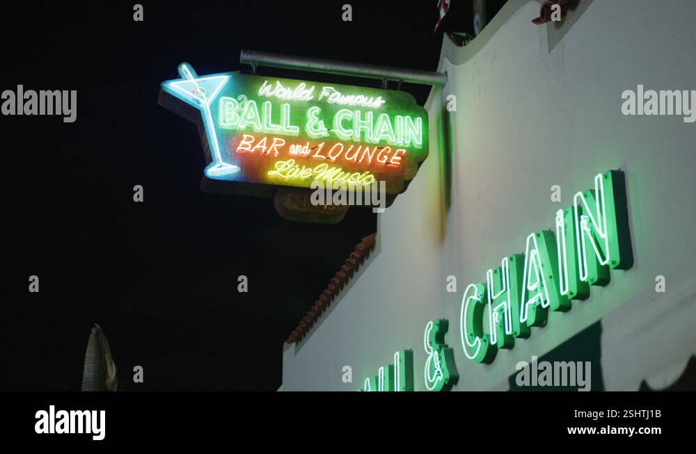 Neon lit bar sign Stock Videos & Footage - HD and 4K Video Clips - Alamy