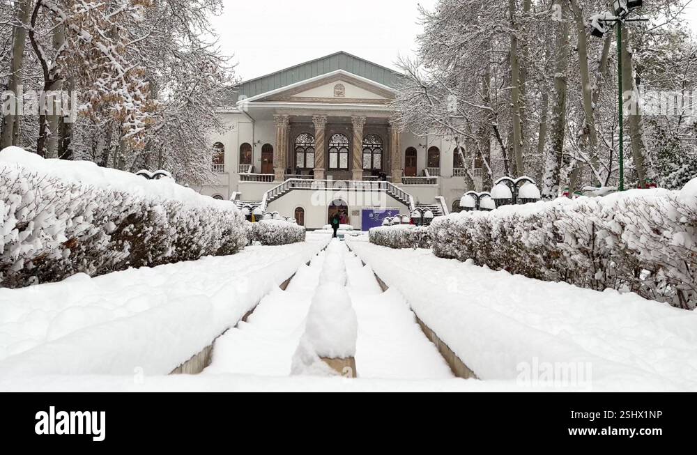 Snow white house Stock Videos & Footage - HD and 4K Video Clips - Alamy