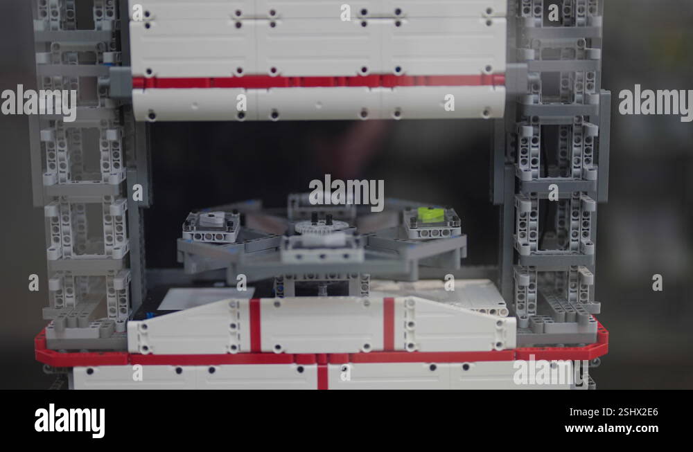 Advanced lego Stock Videos & Footage - HD and 4K Video Clips - Alamy