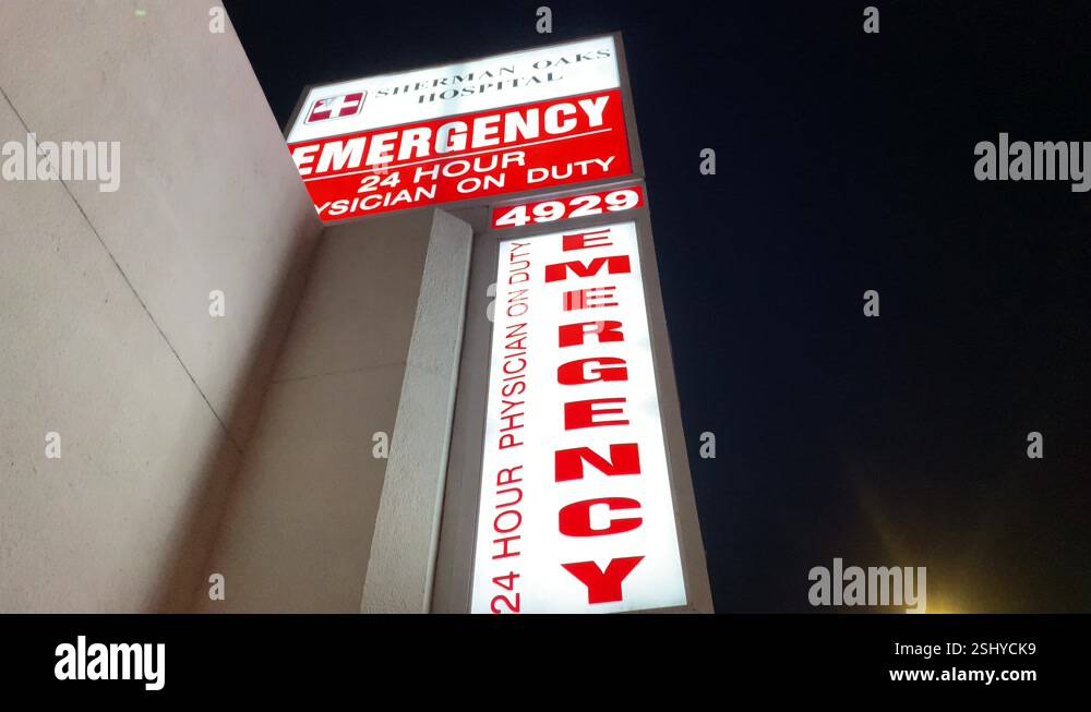 Emergency Room Signage at hospital Stock Video Footage - Alamy