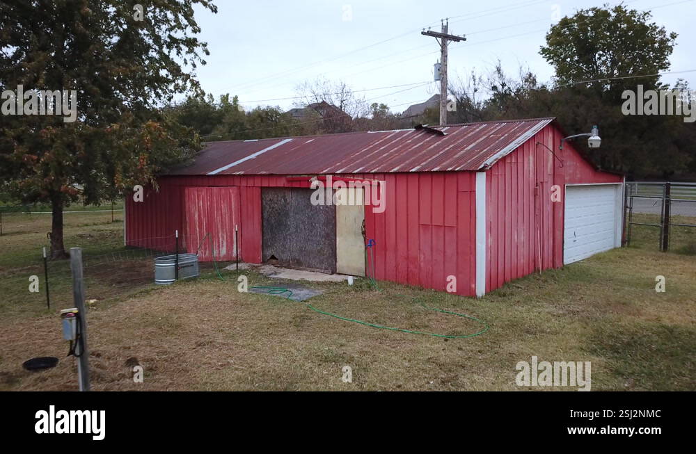 Agricultural barn Stock Videos & Footage - HD and 4K Video Clips - Alamy
