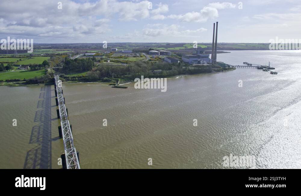 Waterford Estuary Barrow railway bridge and the Barrow River leading to ...