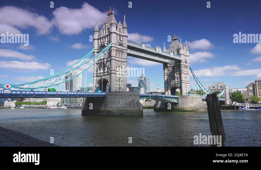 Time lapse With The Famous Tower Bridge Stock Video Footage - Alamy