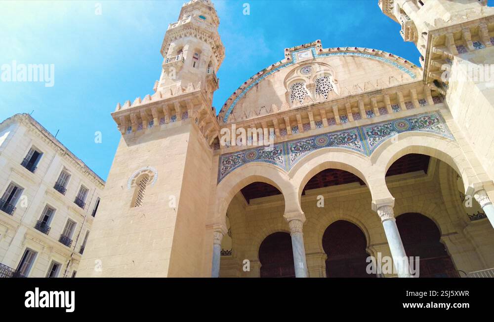 Mosque of algeria Stock Videos & Footage - HD and 4K Video Clips - Alamy