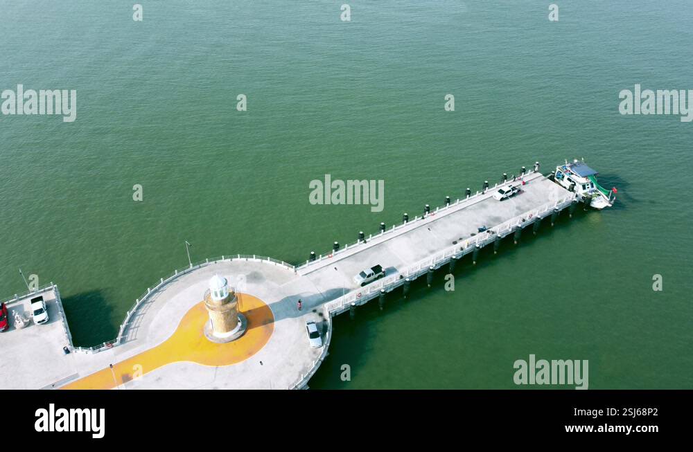 Port seafood Stock Videos & Footage - HD and 4K Video Clips - Alamy