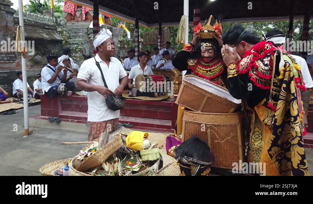 Topeng Mask Dancers Changes their Costume in Balinese Hindu Ceremony ...