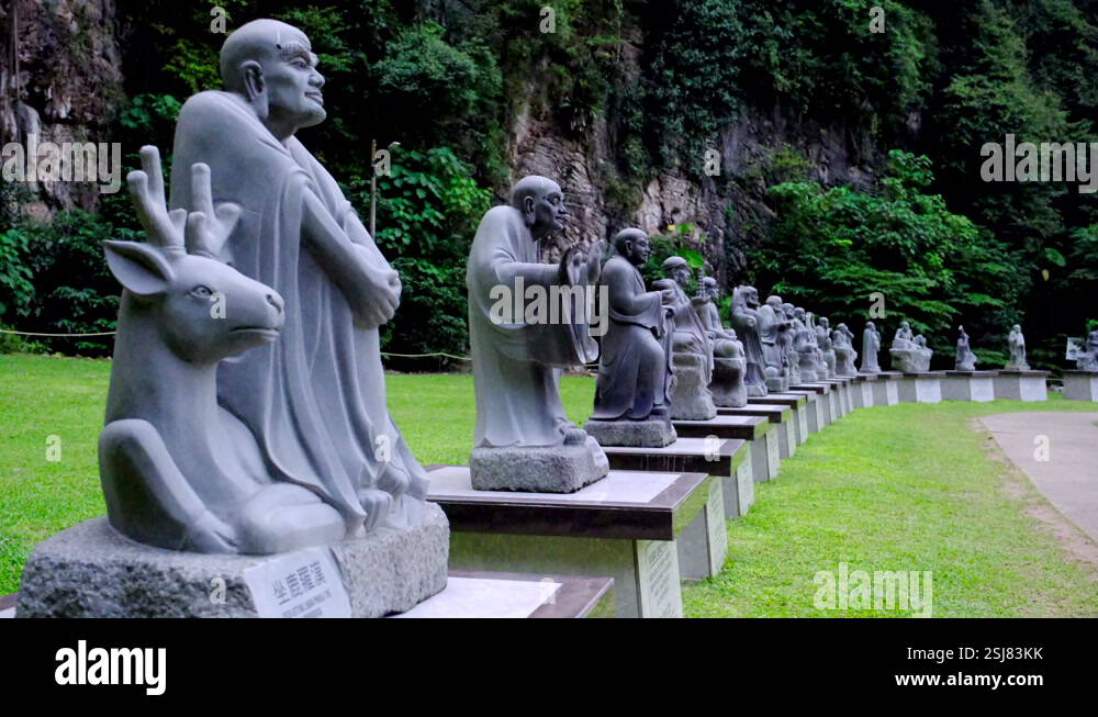 Statues line Stock Videos & Footage - HD and 4K Video Clips - Alamy