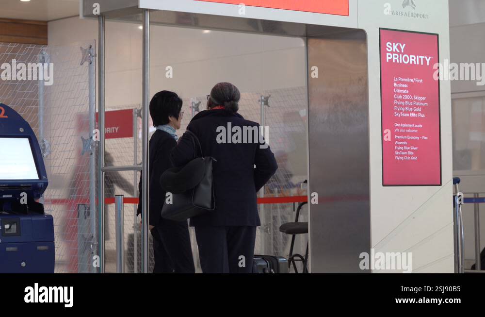 Passage Through Sky Priority Desk By Skyteam at Orly Paris Stock Video ...