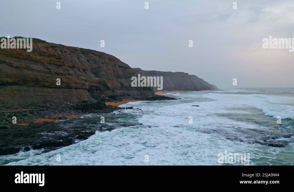 Ocean thunder Stock Videos & Footage - HD and 4K Video Clips - Alamy