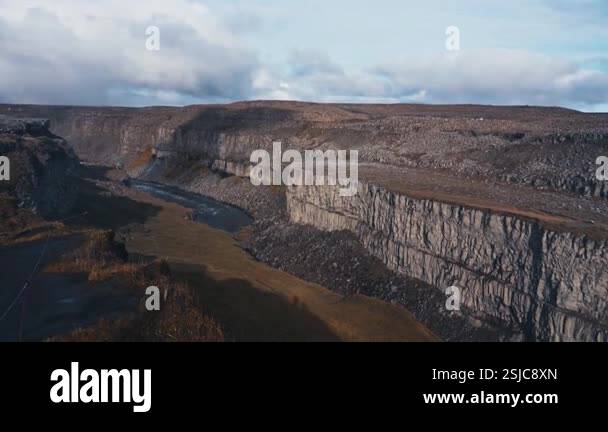 Jkulsrgljfur National Park. Chaotic canyon and volcanic mountains ...