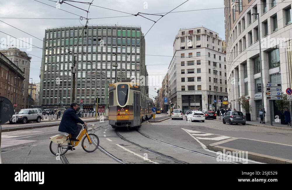 Milan train Stock Videos & Footage - HD and 4K Video Clips - Alamy