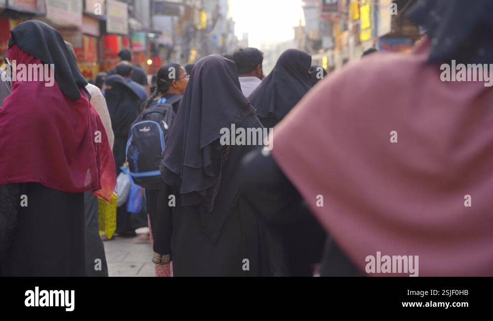 Muslim burka Stock Videos & Footage - HD and 4K Video Clips - Alamy