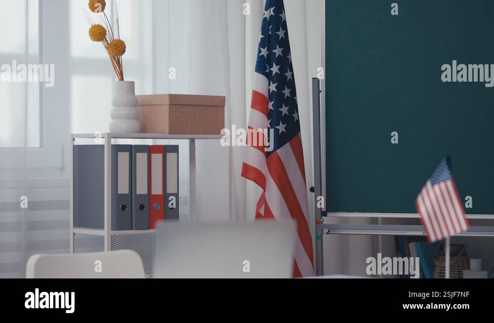 American flag office interior Stock Videos & Footage - HD and 4K Video ...