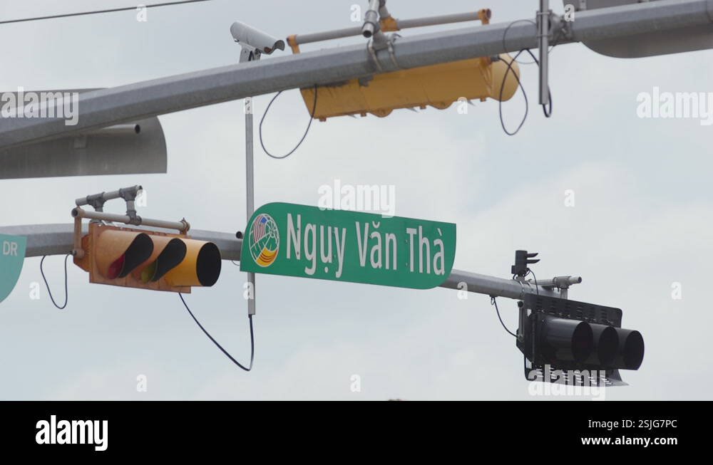 Vietnamese diversity Stock Videos & Footage - HD and 4K Video Clips - Alamy