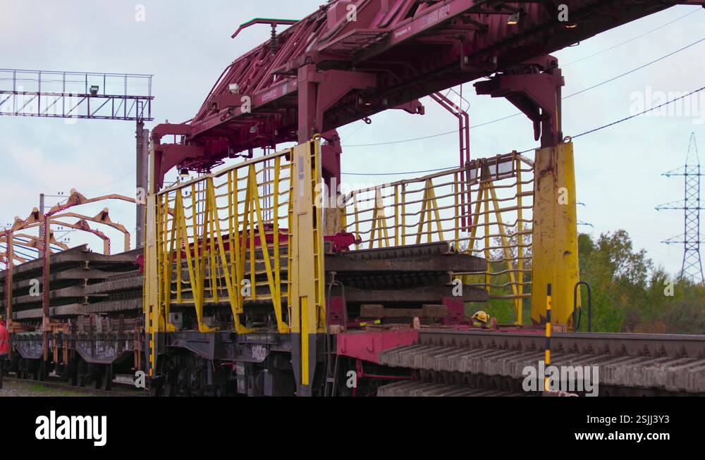 Rail unloading Stock Videos & Footage - HD and 4K Video Clips - Alamy