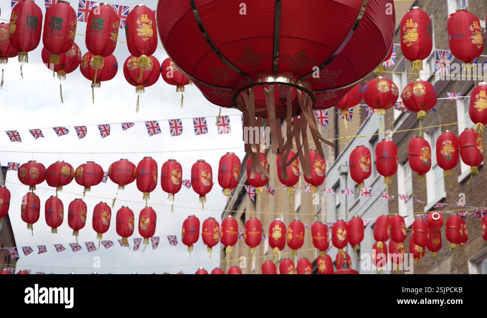 Chinese lamps Stock Videos & Footage - HD and 4K Video Clips - Alamy