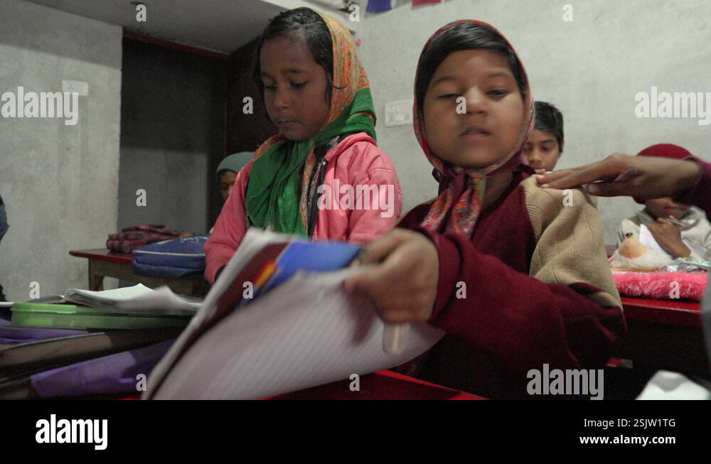 India students girls classroom Stock Videos & Footage - HD and 4K Video ...