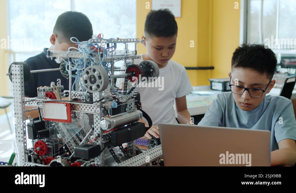 Robotics children coding robot Stock Videos & Footage - HD and 4K Video ...