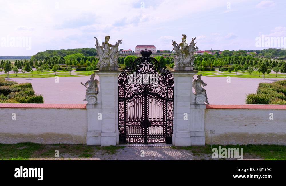 Entrance to green maze Stock Videos & Footage - HD and 4K Video Clips ...