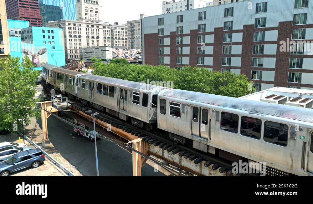 The Subway trains in the Loop district of Chicago - CHICAGO, UNITED ...