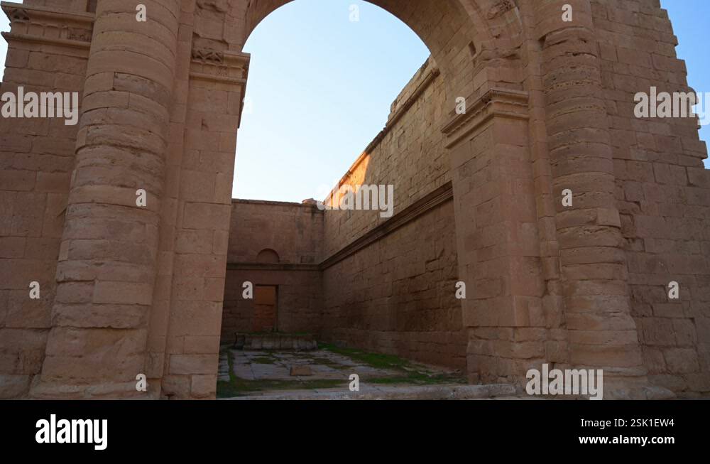 Ancient Monument at Hatra Ruins in Iraq, Old Archway at Outdoor Stock ...